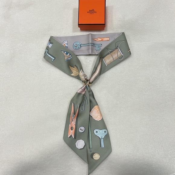 Hermes | Accessories | Hermes Mini Trio Twilly Ring Gold | Poshmark